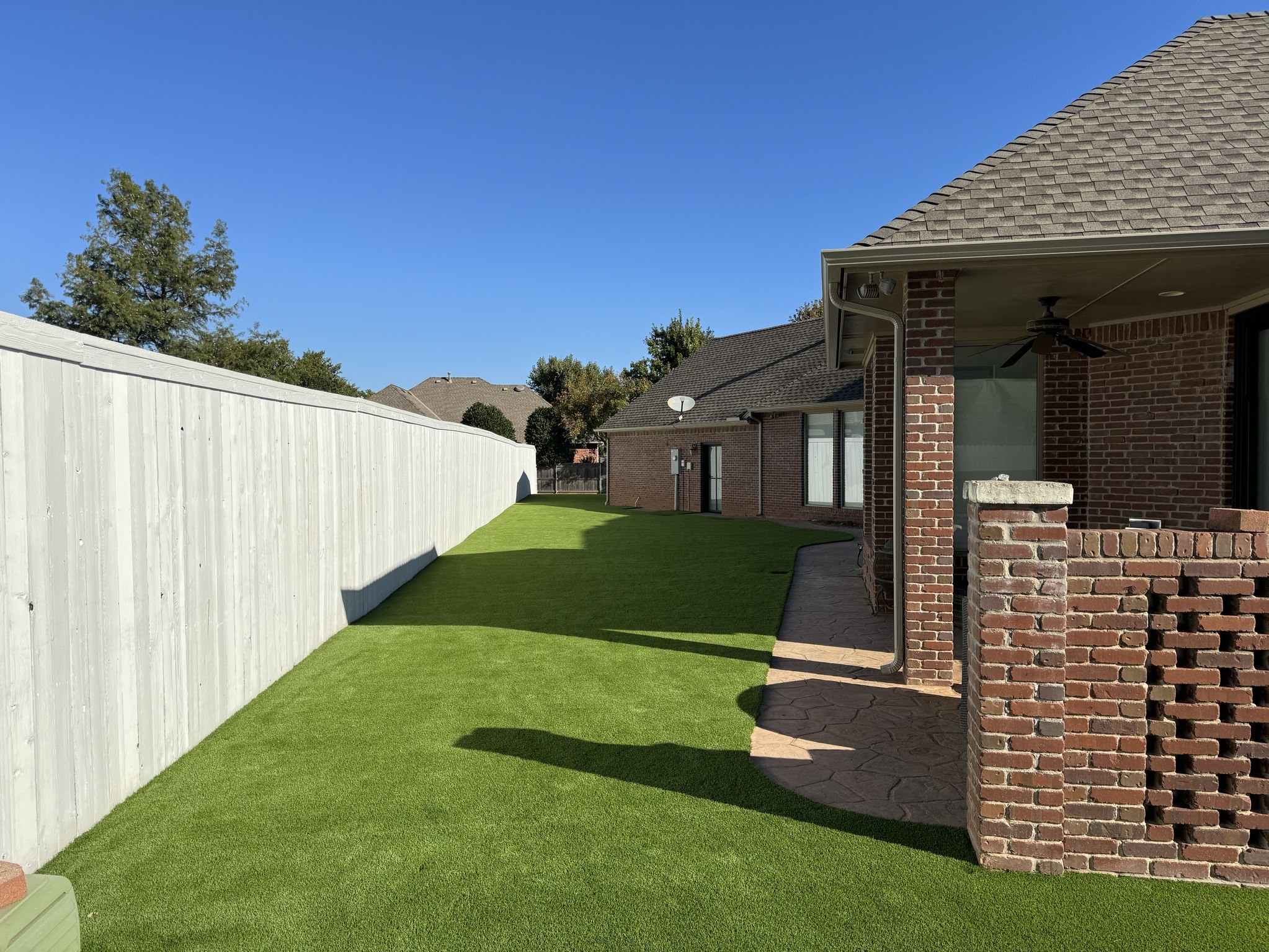 Experience a Carefree Fall with Fake Grass Lawns